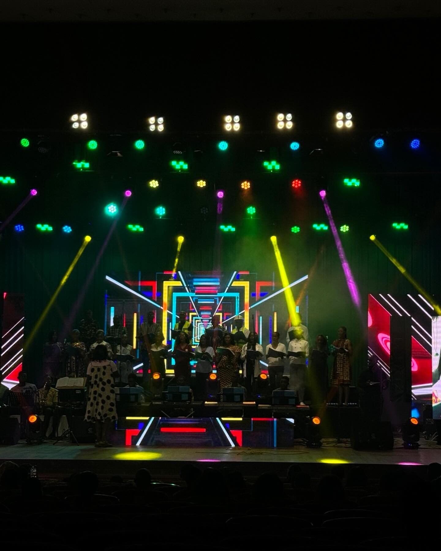 De Lux Experience Company Limited | LocalePlace