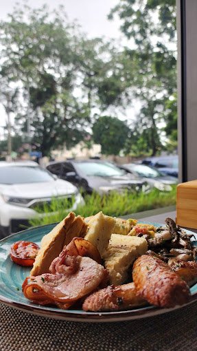 Elm Cafe | LocalePlace