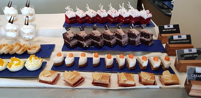 Ocean View Bar & Restaurant | LocalePlace